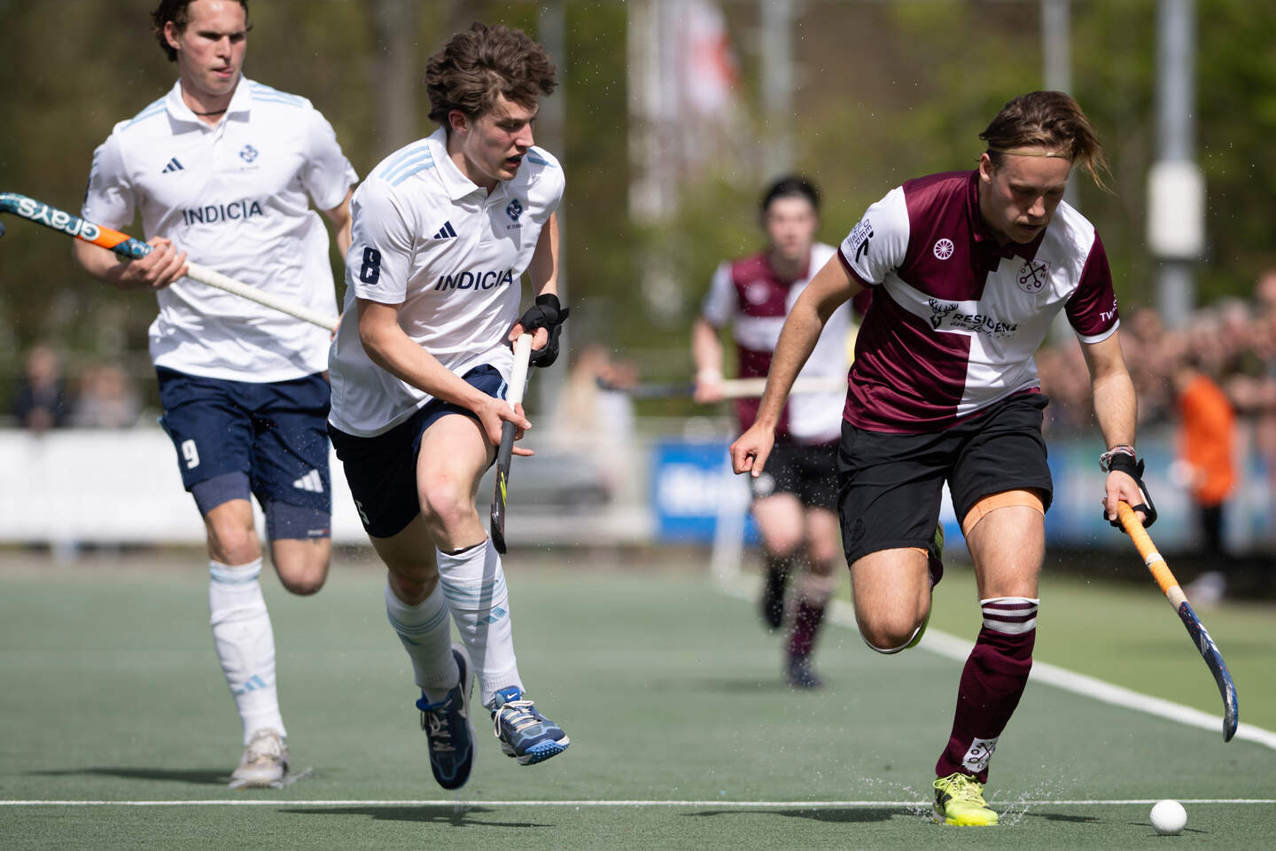 Verdediging LOHC houdt dapper stand tegen sterke strafcorner van nummer ...
