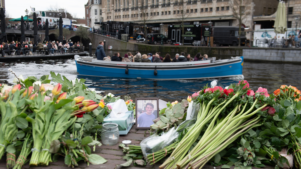 Leidse partijen willen touwen en trapjes langs de grachten. ’In ...