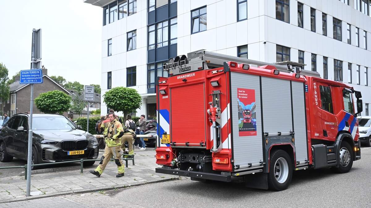 Bedrijfspand in Leiden ontruimd wegens gaslucht | Leidsch Dagblad