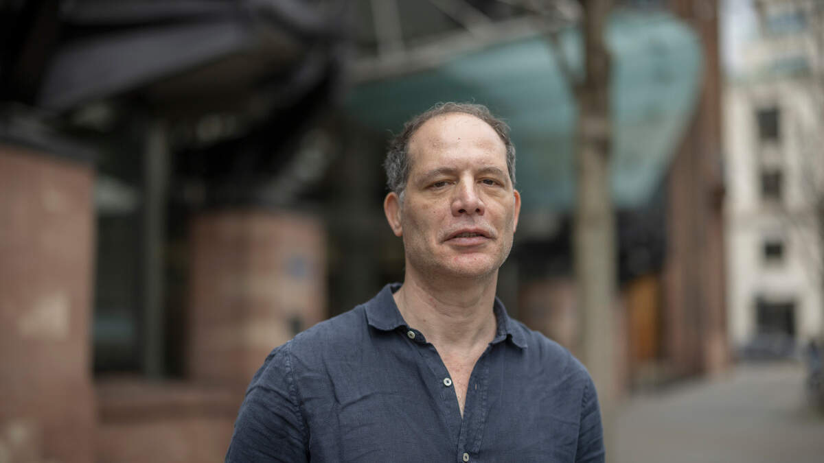 ’Leidse’ journalist Simon Kuper gaat naar zijn tiende eindtoernooi ...